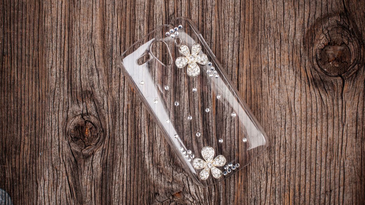 Cara Mencegah Casing HP Bening Agar Tak Menguning - Dunia Teknik