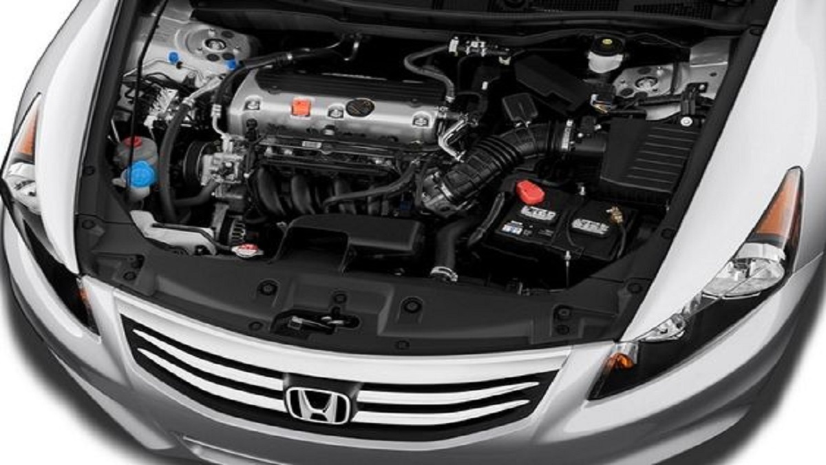 Jangan Grusa-Grusu, Begini Mencuci Mesin Mobil dengan Aman - Dunia Teknik